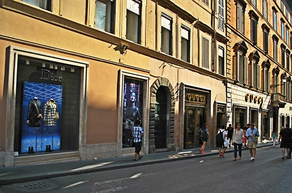 Love Shopping? These 4 Streets in Rome Are Perfect for You!