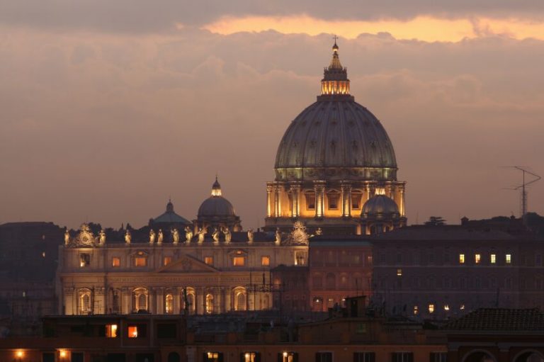 Exploring the Aventine Hill in Rome: Secret Keyhole and More