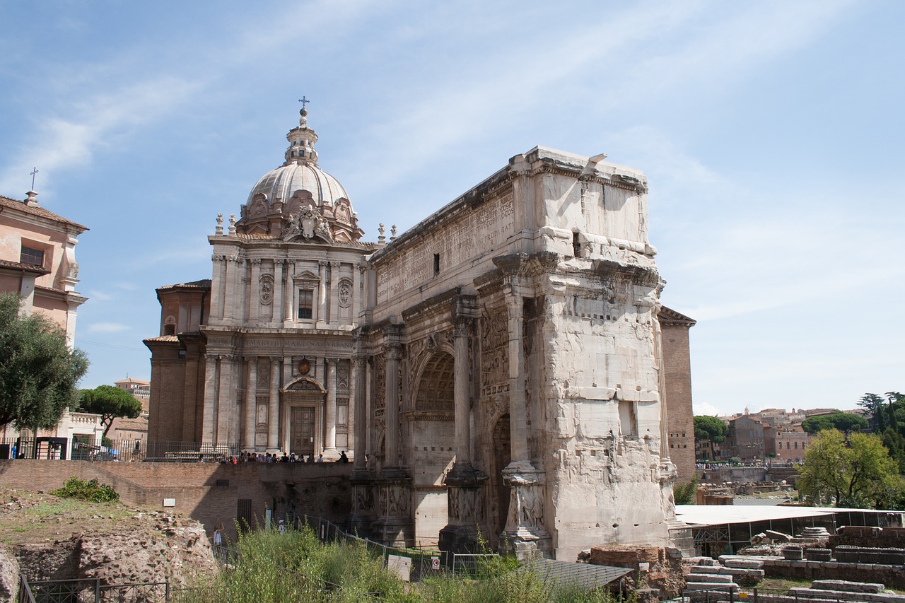 Interesting Facts About the Roman Forum – The Activity Centre of ...