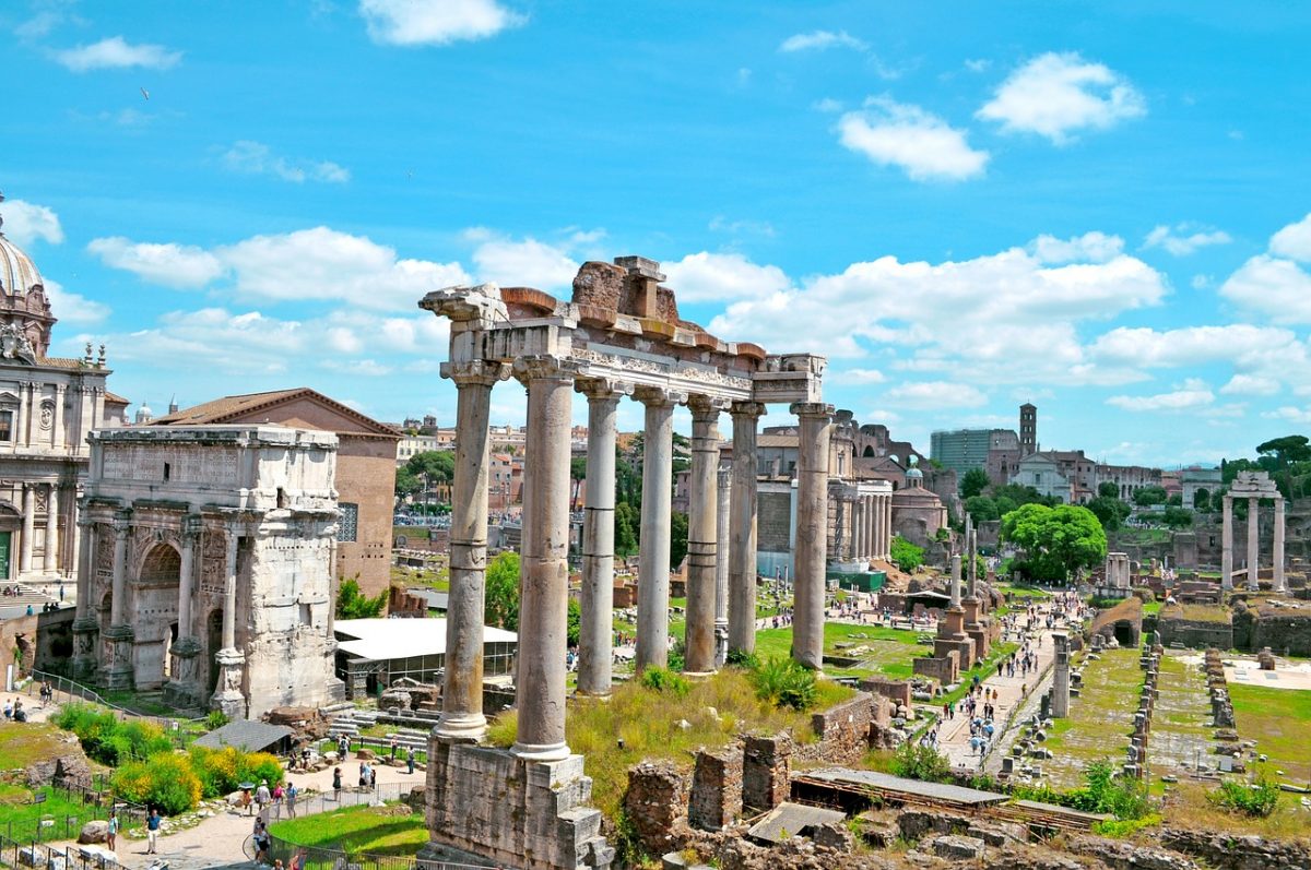 Interesting Facts About the Roman Forum – The Activity Centre of ...