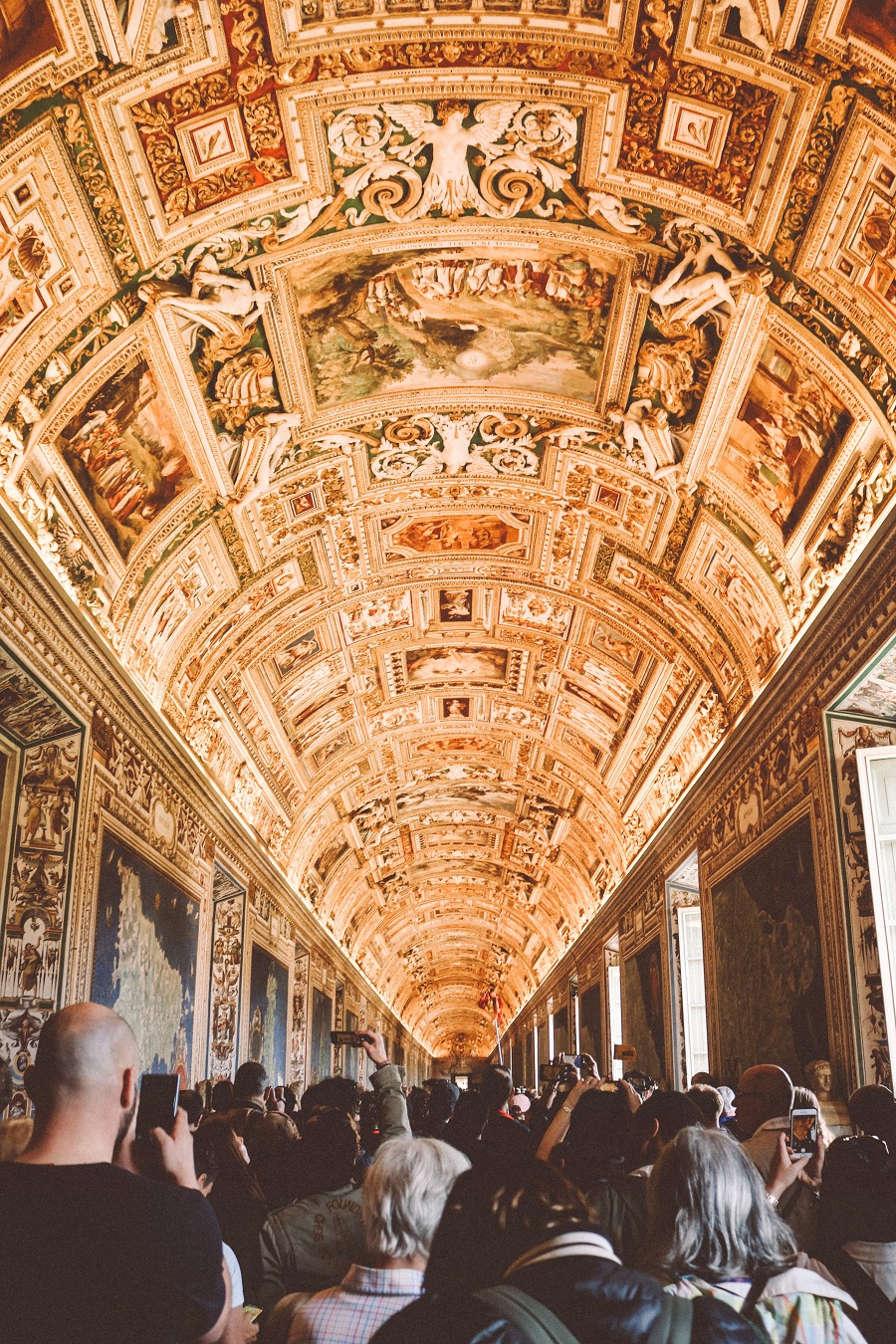An Encompassing Tour of the Sistine Chapel An Encompassing Tour of the Sistine Chapel